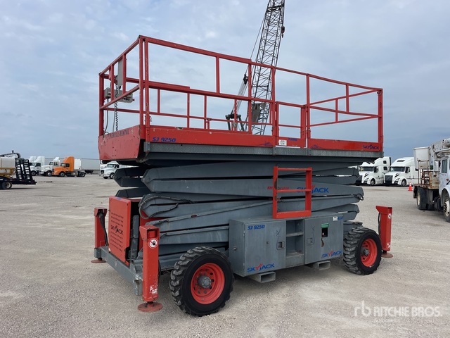 2013 Skyjack SJ9250 RT 4x4 Dual Fuel Scissor Lift | Ritchie Bros ...