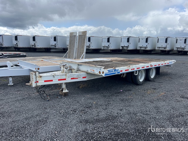 2008 Trailmax 27 ft T/A Tilt Deck Trailer | Ritchie Bros. Auctioneers