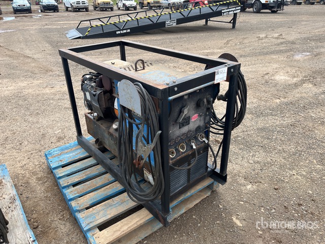 Miller The Legend AEAD-200 LE 42 A Skid-Mounted Stick Engine Driven ...