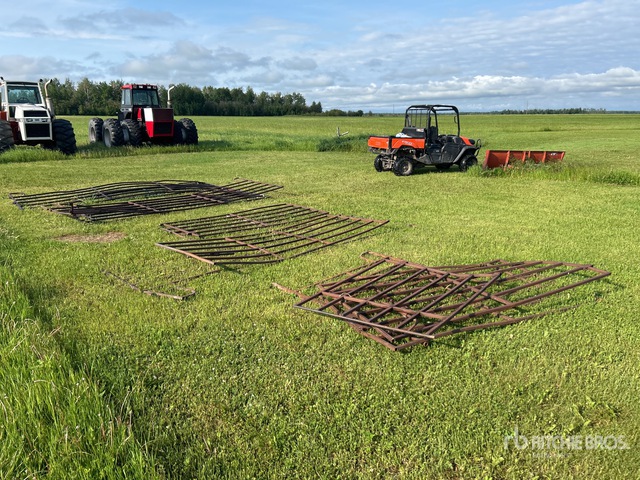 Quantity of Damaged Livestock Gates & Panels | Ritchie Bros. Auctioneers