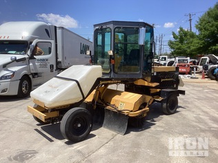 2016 Laymor Sweepmaster 400 Self-Propelled Broom in DALLAS, Texas ...