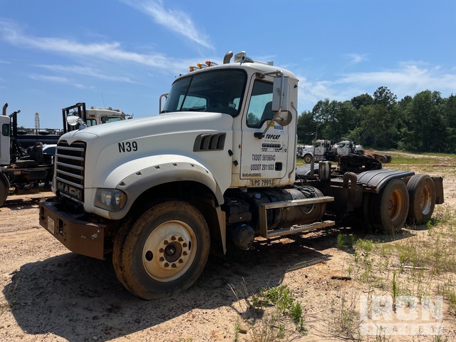2012 Mack GU713 6x4 T/A Day Cab Truck Tractor in White Oak, Texas ...