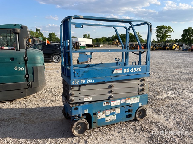 2013 Genie GS1930 Electric Scissor Lift | Ritchie Bros. Auctioneers