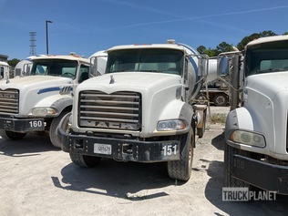 2015 Mack GU813 6x4 Mixer Truck in Fairburn, Georgia, United States ...