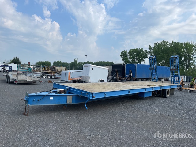 Custom Built 33 ft T/A Equipment Trailer | Ritchie Bros. Auctioneers