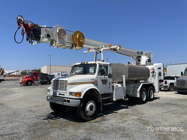 1999 International 4900 6x4 Hotline Insulator Washer Truck | Ritchie ...