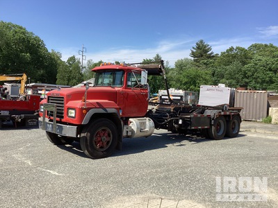 Roll Off Trucks For Sale: New & Used | Ritchie Bros. Auctioneers