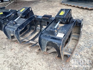 Cat 72 in Skeleton Grapple Bucket in Austell, Georgia, United States ...