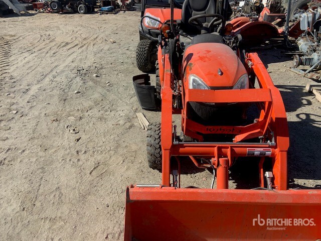 Kubota LA344S Front Loader Attachment in THERMAL, California, United ...