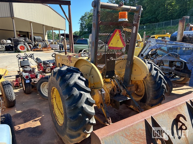 Surplus Ford 345D 2WD Tractor in Newnan, Georgia, United States ...