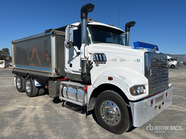 2018 Mack CMHR Trident 6x4 T/A Dump Truck | Ritchie Bros. Auctioneers