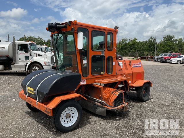 2020 Broce RCT350 Self-Propelled Broom in Boutte, Louisiana, United ...