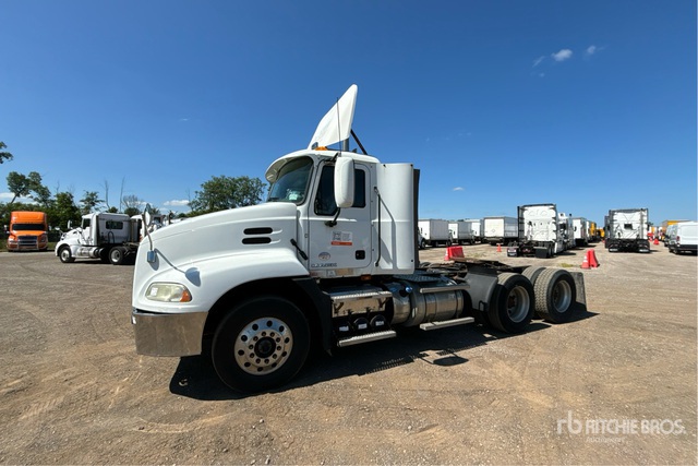 2016 Mack CXU613 6x4 T/A Day Cab Truck Tractor | Ritchie Bros. Auctioneers