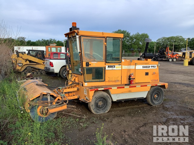 Rosco Sweep Pro Self-Propelled Broom in Mankato, Minnesota, United ...