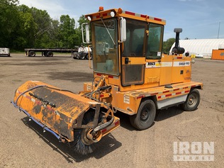 Rosco Sweep Pro Self-Propelled Broom in St Cloud, Minnesota, United ...