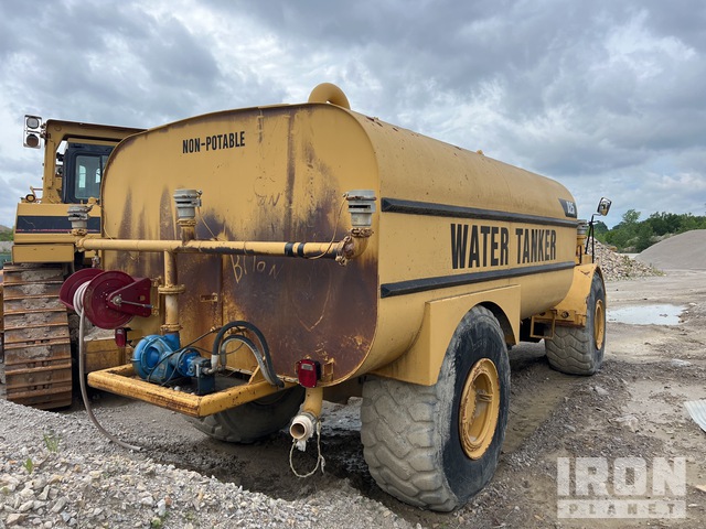Cat D25 4x4 Articulated Water Truck in Kansas City, Missouri, United ...