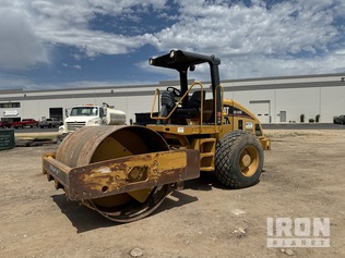 2005 Cat CS-533E Smooth Drum Compactor in Boise, Idaho, United States ...