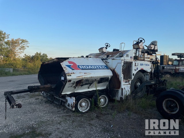 2014 Roadtec RP190-E Wheel Asphalt Paver in Beaumont, Texas, United ...