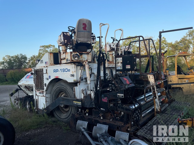 2014 Roadtec RP190-E Wheel Asphalt Paver in Beaumont, Texas, United ...