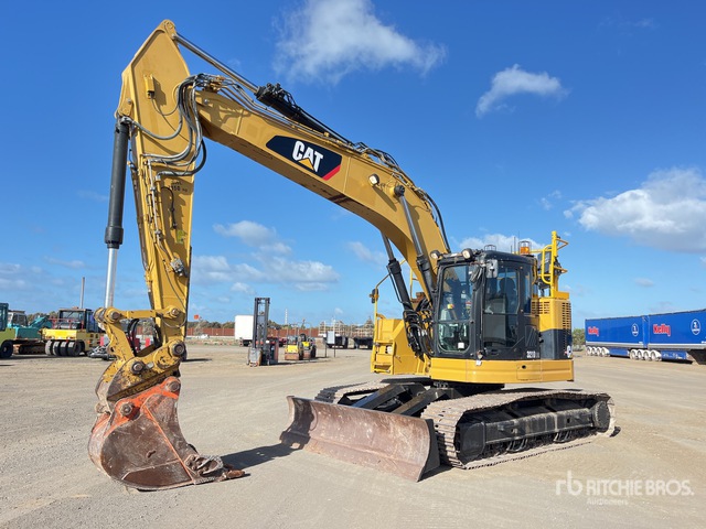 2013 Cat 321D LCR Tracked Excavator | Ritchie Bros. Auctioneers