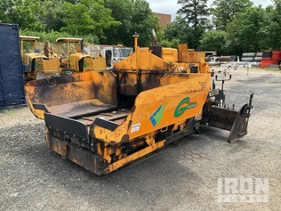2009 LeeBoy 5000 LD Track Asphalt Paver in Central Islip, New York ...