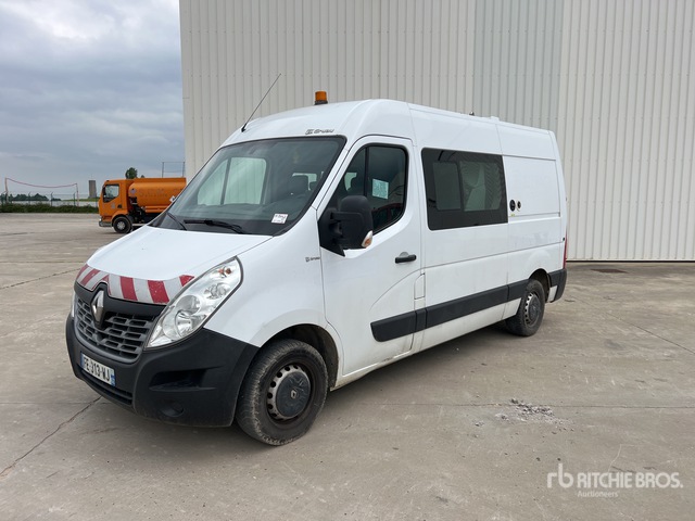 2019 Renault Master Vehicule Utilitaire Cargo Van | Ritchie Bros ...