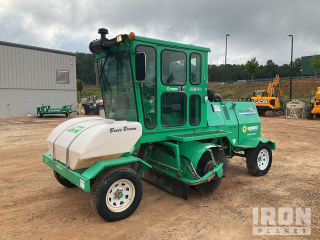 2018 Broce RCT350 Self-Propelled Broom in Gainesville, Georgia, United ...