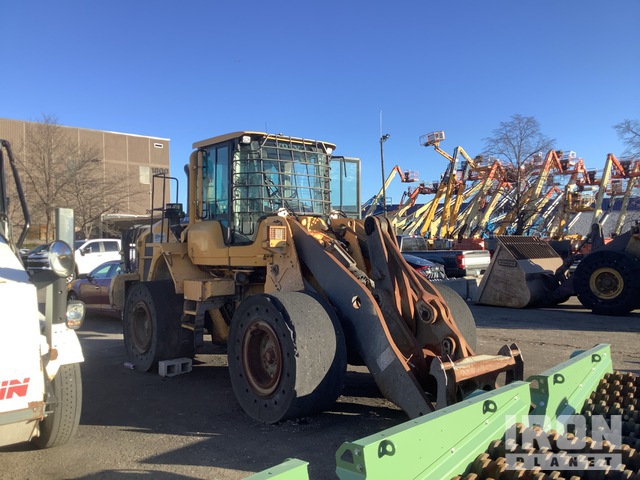 2013 Volvo L110G Wheel Loader in Minneapolis, Minnesota, United States ...