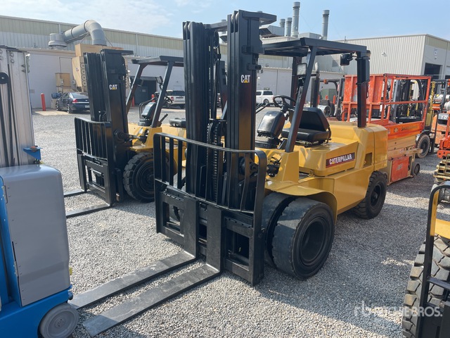 2004 Cat DP40K1 8000 lb Pneumatic Tire Forklift | Ritchie Bros. Auctioneers