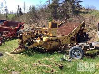 96 in Windrower Rock Picker in Bay Bulls, Newfoundland and Labrador ...
