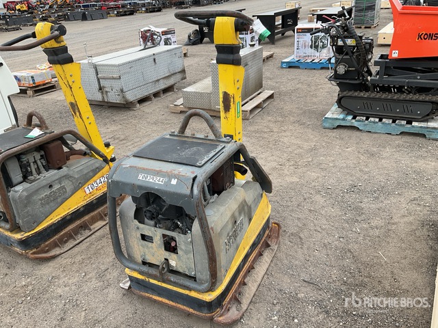 2017 Wacker DPU 6555He Reversible Vibratory Plate Compactor | Ritchie Bros. Auctioneers