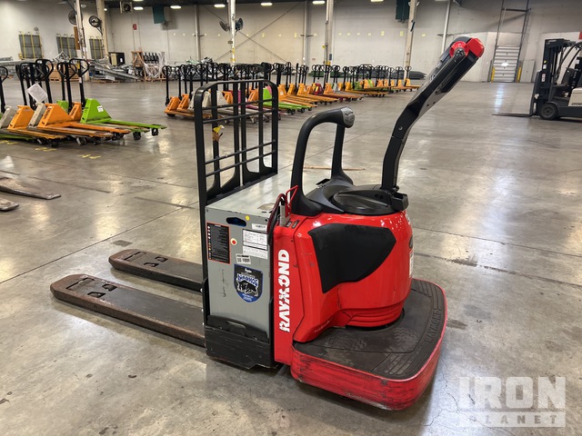 2021 Raymond 8410 6000 lb Electric Pallet Jack in Lenexa, Kansas ...