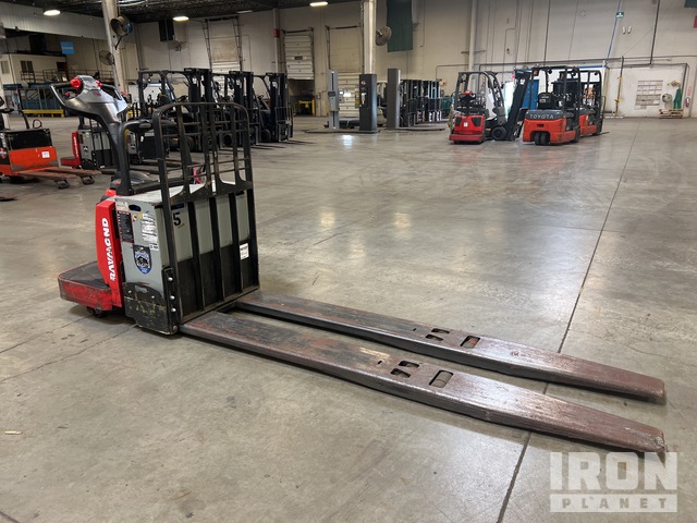 2021 Raymond 8410 8000 lb Electric Pallet Jack in Lenexa, Kansas ...