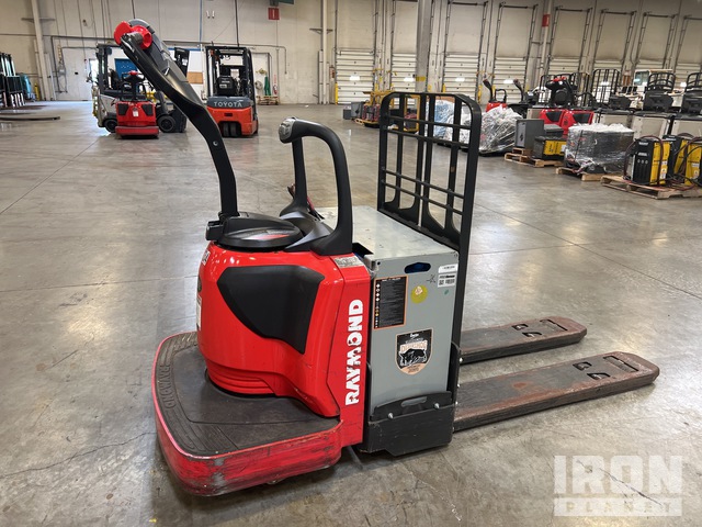 2021 Raymond 8410 6000 lb Electric Pallet Jack in Lenexa, Kansas ...