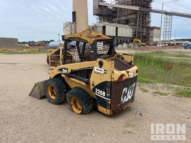 2004 Cat 226B Skid Steer Loader in Hallsville, Texas, United States ...