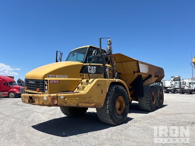 2010 Cat 740 Articulated Dump Truck in Las Vegas, Nevada, United States ...