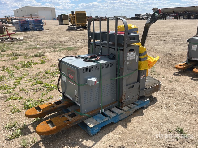 Jungheinrich ECR327 6000 lb Electric Pallet Jack | Ritchie Bros ...