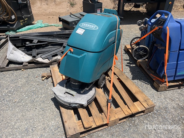 Tennant 5300 Walk-Behind Floor Sweeper | Ritchie Bros. Auctioneers