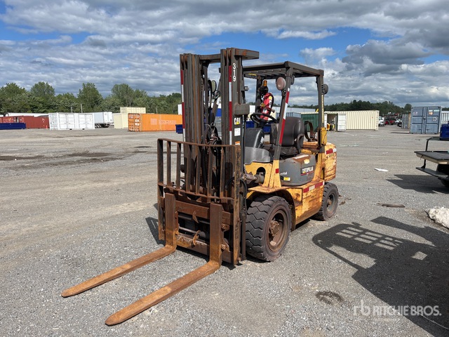 2001 Cat GP30K 4860 lb Pneumatic Tire Forklift (Inoperable) | Ritchie ...