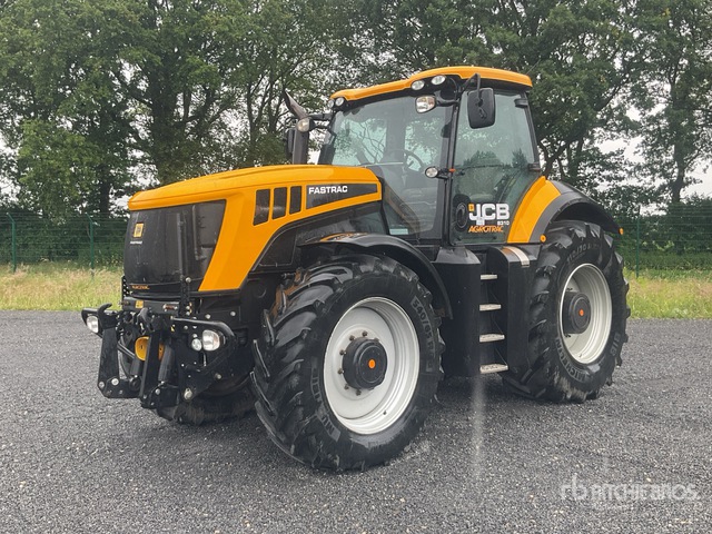 2014 JCB Fastrac 8310 4WD Tractor | Ritchie Bros. Auctioneers