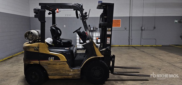 Cat P5000 Pneumatic Tire Forklift in Grand Rapids, Michigan, United ...