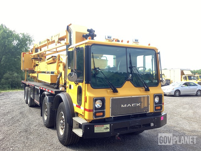2003 Mack MR688S Bridge Inspection Truck in Grantville, Pennsylvania ...