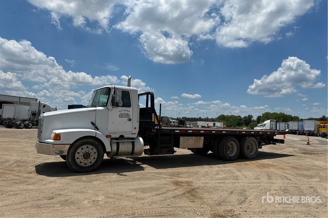 1996 Volvo WCA 6x4 Rollback Truck | Ritchie Bros. Auctioneers