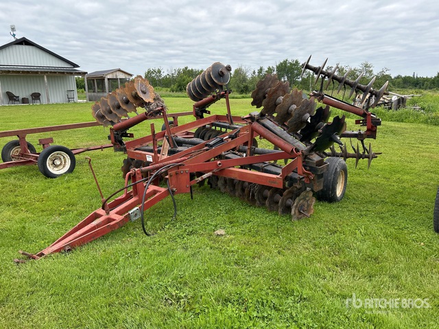 Case IH 475 18 ft Tandem Disc | Ritchie Bros. Auctioneers