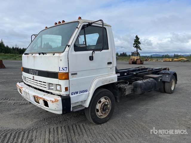 1992 Isuzu NPR 4x2 COE Hooklift Truck | Ritchie Bros. Auctioneers