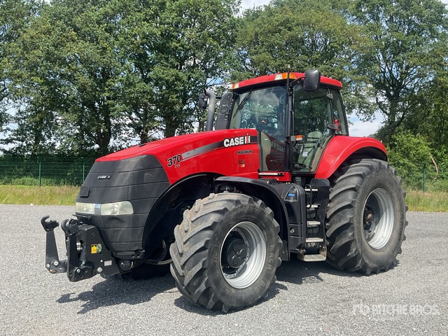 2014 Case IH Magnum 370 CVX 4WD Tractor | Ritchie Bros. Auctioneers