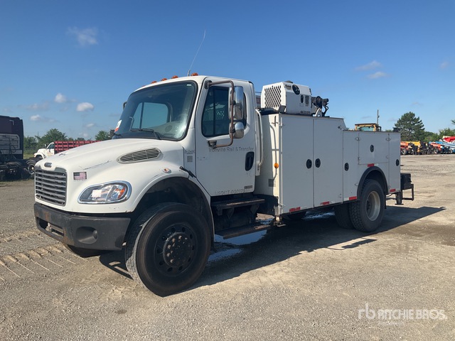 2007 Freightliner M2106 4x2 Service Truck | Ritchie Bros. Auctioneers