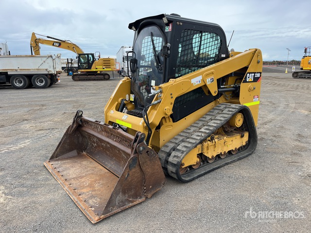 2019 Cat 239D Two-Speed High Flow Compact Track Loader | Ritchie Bros. Auctioneers