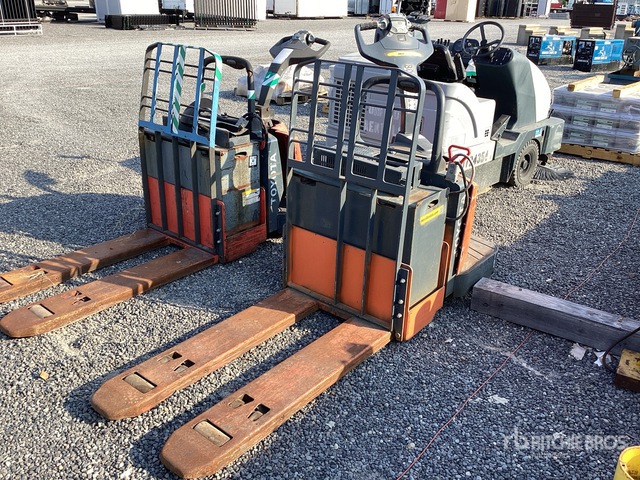2018 Toyota 8HBE30 6000 lb Electric Pallet Jack | Ritchie Bros. Auctioneers