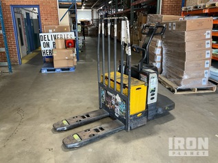 2004 Crown PE4000-60 6000 lb Pallet Jack in La Plata, Maryland, United ...